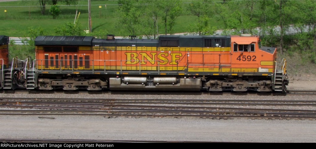 BNSF 4592